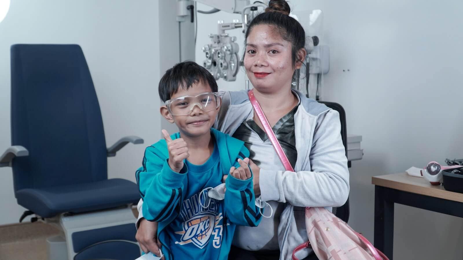 9-year-old boy’s vision saved after EyeSite cataract surgery